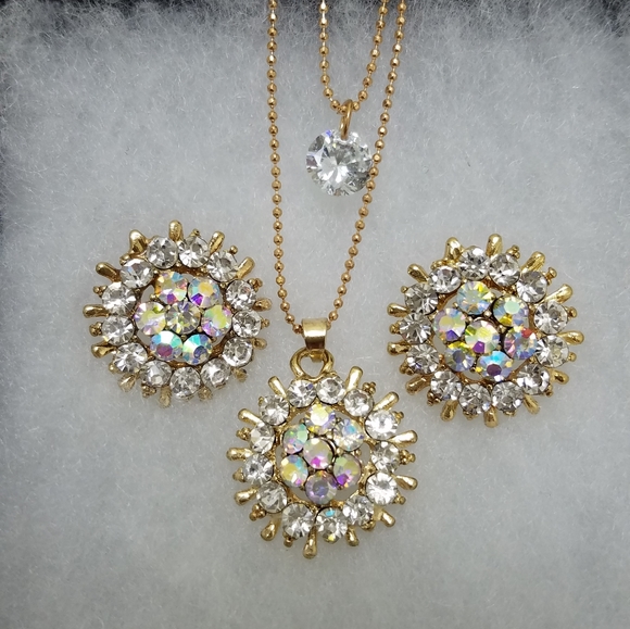 Jewelry | Clear Crystal And Gold Colored Jewelry Set | Poshmark